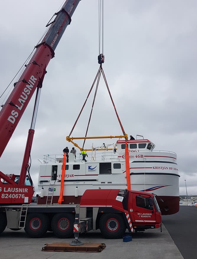 DS Lausnir Boat Lift copy1 – ワイヤロープ等重量物吊り上げ製品総合サイト 中村工業株式会社