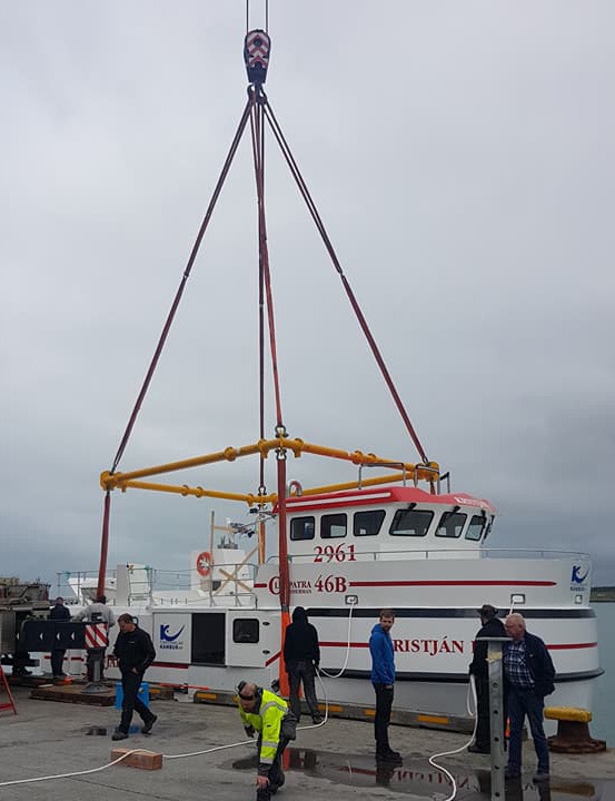 DS Lausnir Boat Lift copy4 – ワイヤロープ等重量物吊り上げ製品総合サイト 中村工業株式会社